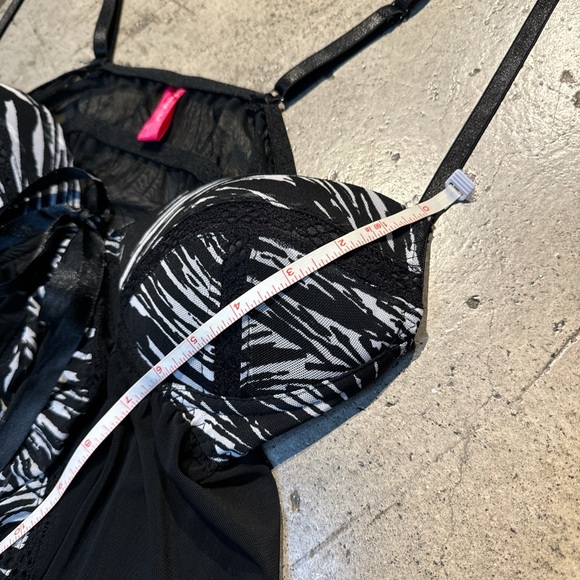 pucker up | Tops | Pucker Up Black And Zebra Open Front Sheer Y2k Bra ...